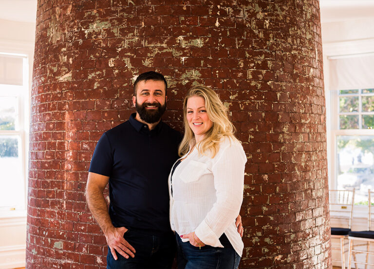 Turtle Rock Lighthouse | DelaPena Family | Debra Heschl Photography